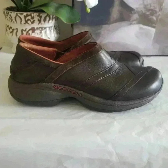 Merrell | Shoes | Merrell Leather Brown Easy Slipon Clogs Size 75 ...